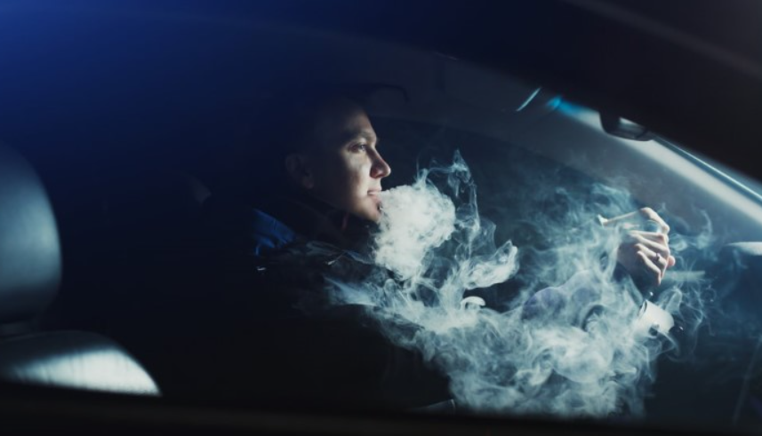 Is It Illegal to Vape or Smoke While Driving in Nevada? - Ecigator