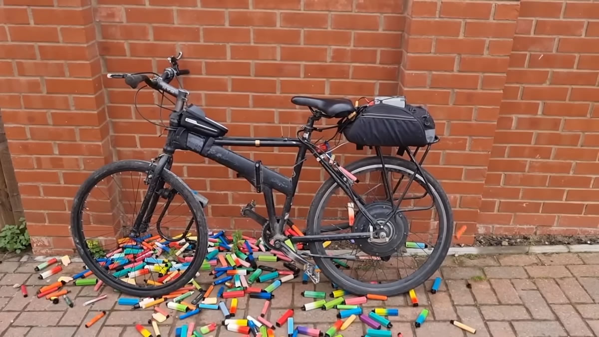Man Builds "Dodgy E-Bike" from 130 Used Disposable Vapes - Ecigator