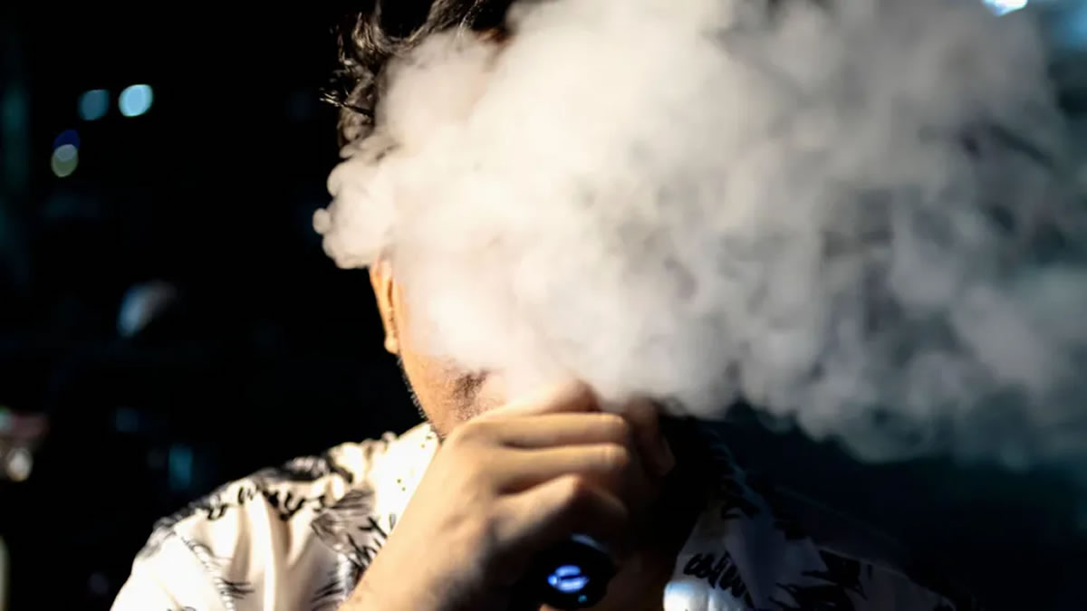 Singapore Passes Strict Anti-Vaping Law with 20-Year Jail Terms - Ecigator